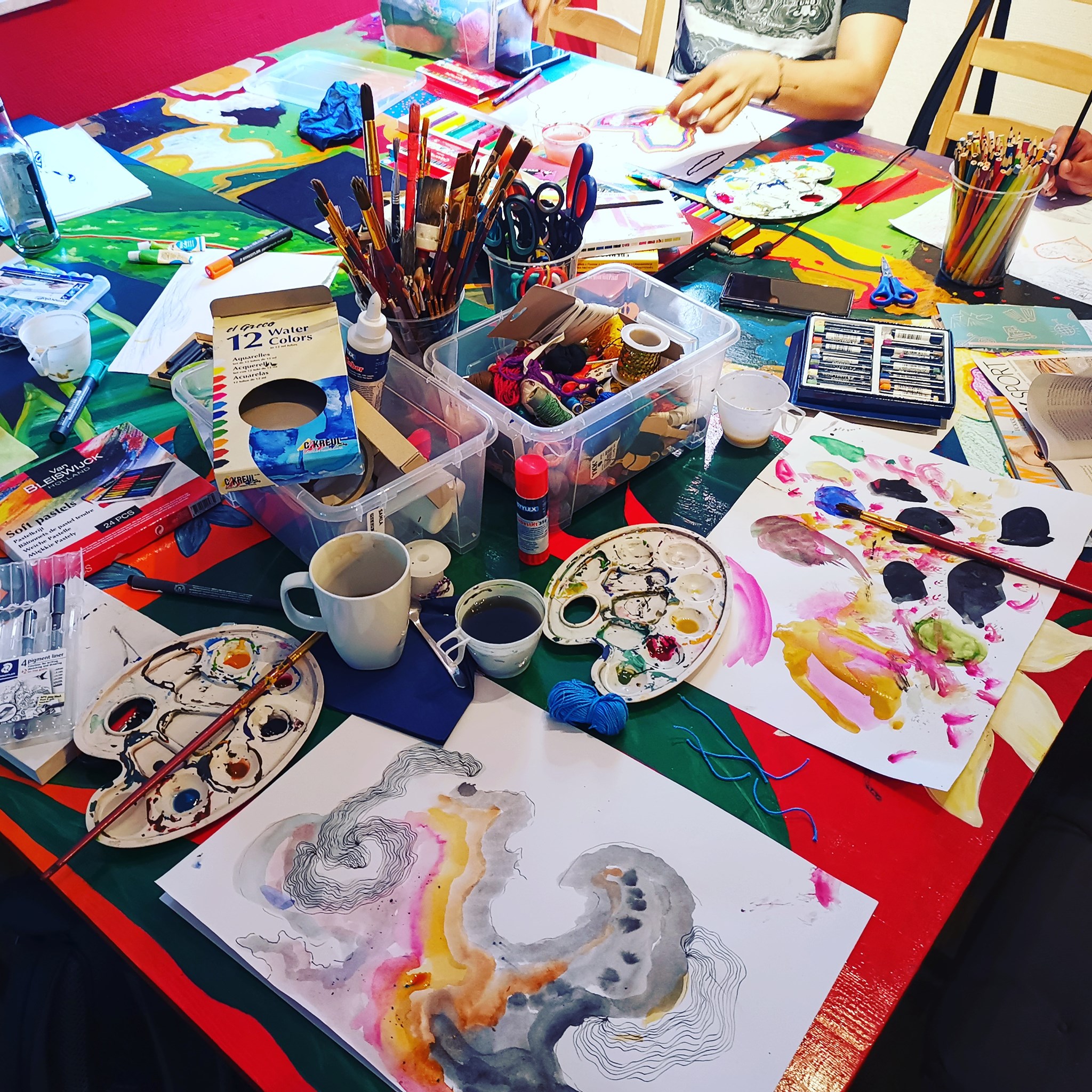 Art Hive - ROSTOCK HILFT